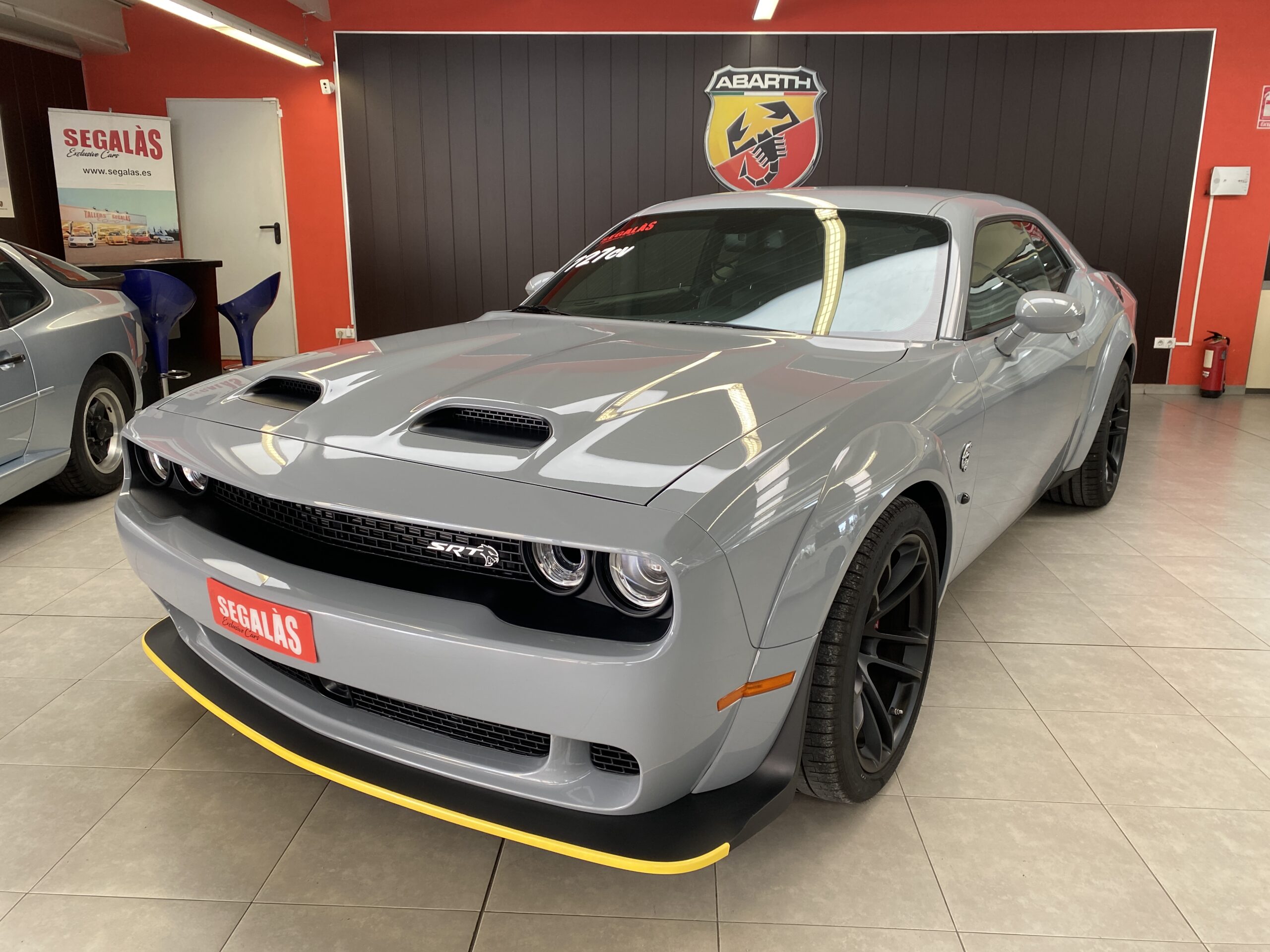 DODGE CHALLENGER 6.2 V8 HELLCAT 727 cv | Segalàs Exclusive Cars